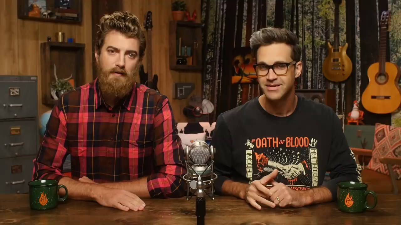 GMM 1624: Nasty Candy Apple vs. Real Candy Apple (GAME) - Good Mythical ...